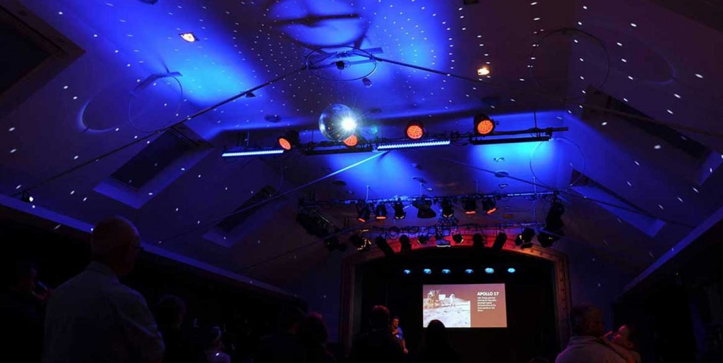 1454_moongazing - Thorner Victory Hall